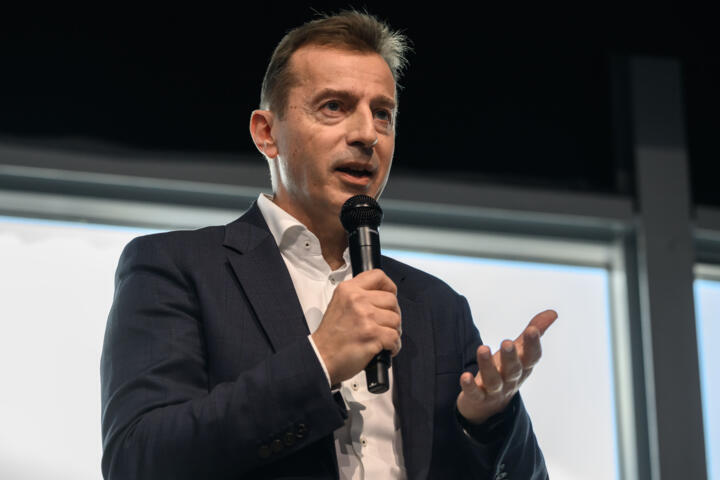 Aérospatial: Le Bourget 2025 porté par la guerre et l'innovation